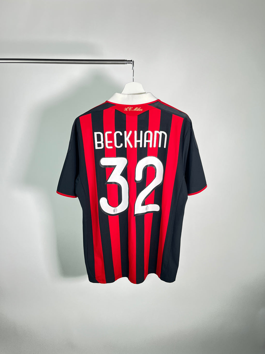 Jersey AC Milan Local 2009 2010 David Beckham (M) – El Jugador Número 12