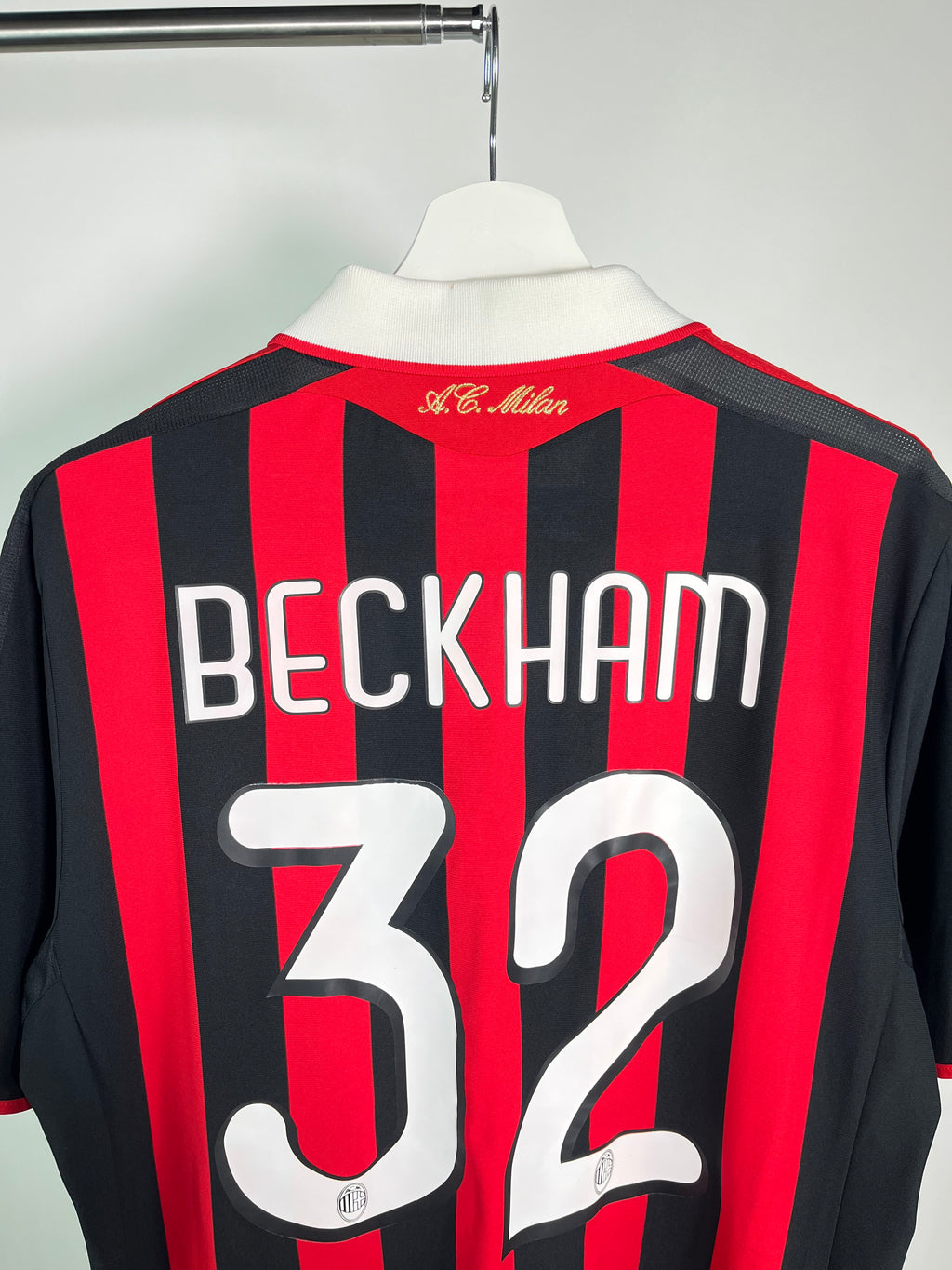 Jersey AC Milan Local 2009 2010 David Beckham (M) – El Jugador Número 12